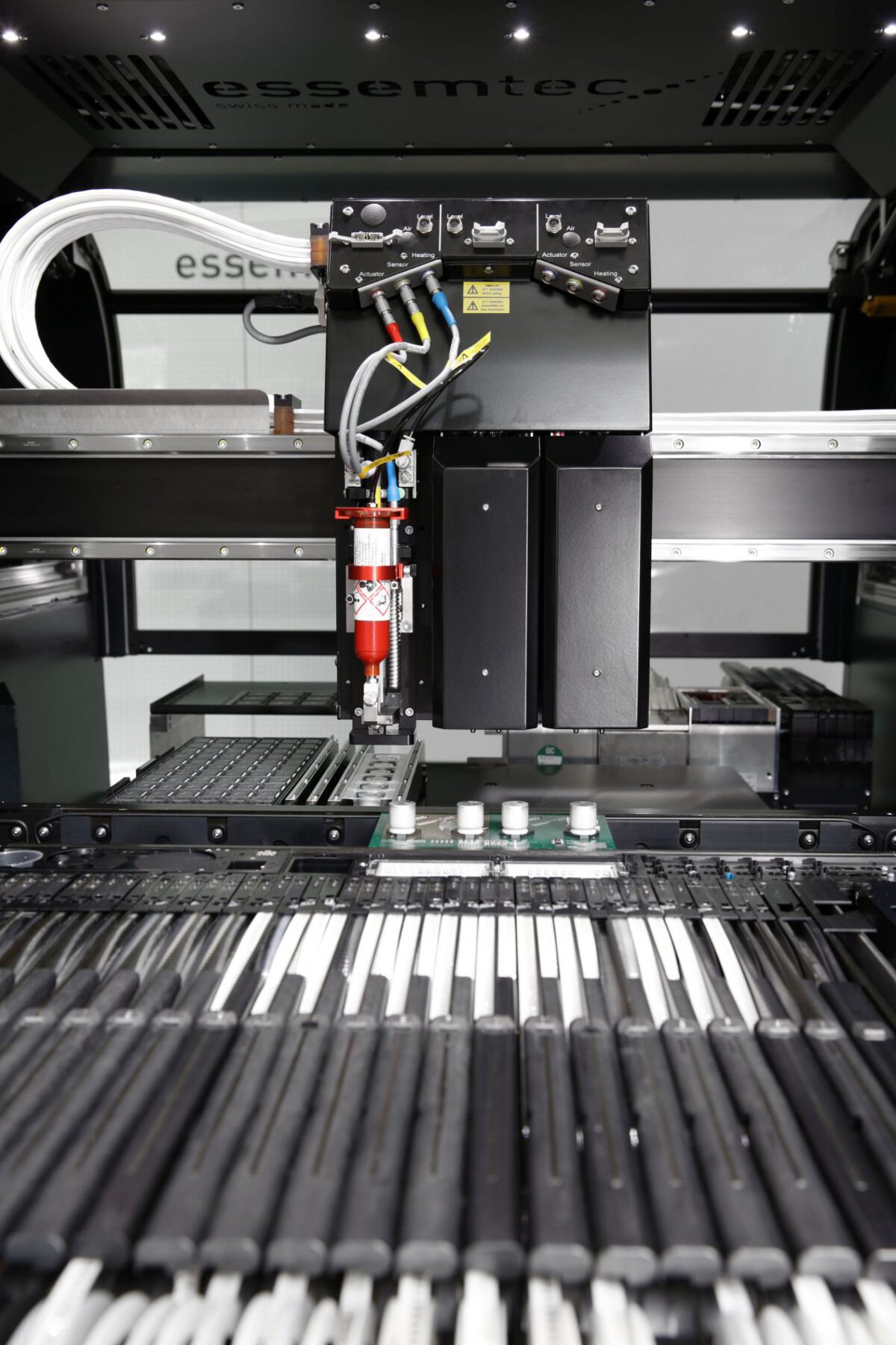 Hochflexibler SMD Bestückungsautomat – Essemtec – PUMA - Paggen